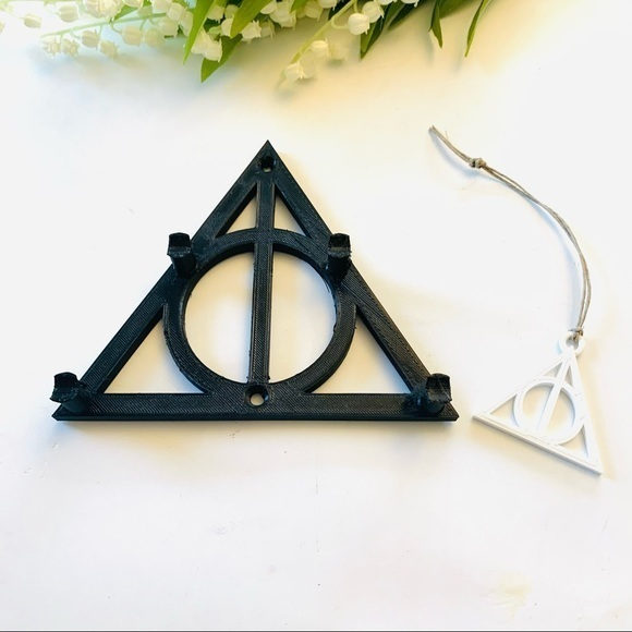 Accents | Harry Potter Triangle Themed Plastic Magic Wand Wall Stand ...